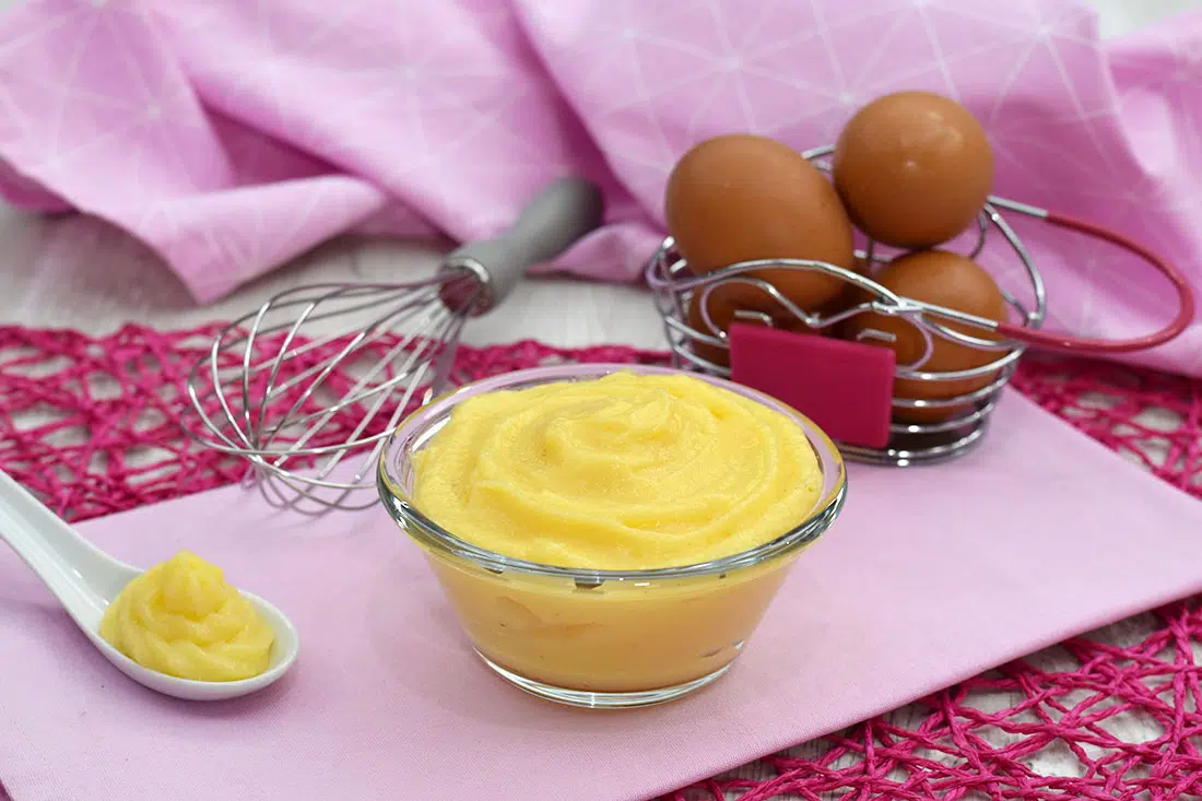 Crema pasticcera perfetta in pochi minuti: ricetta completa - Tuorlo Rosso